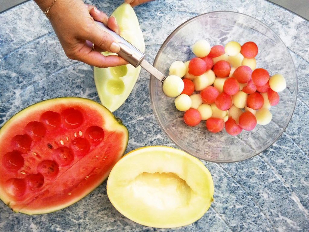 Homemade summer fruits ice cubes - Lundi Veggie
